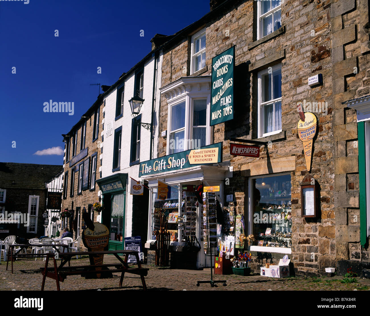 Market town Street The Gift Shop Souvenirs cafe REETH NORTH YORKSHIRE ...