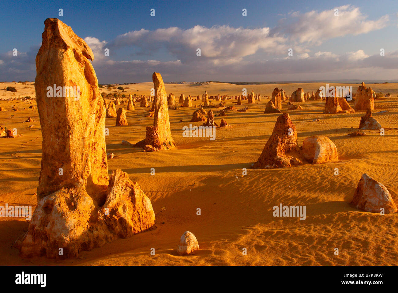 The pinnacles western australia hi-res stock photography and images - Alamy