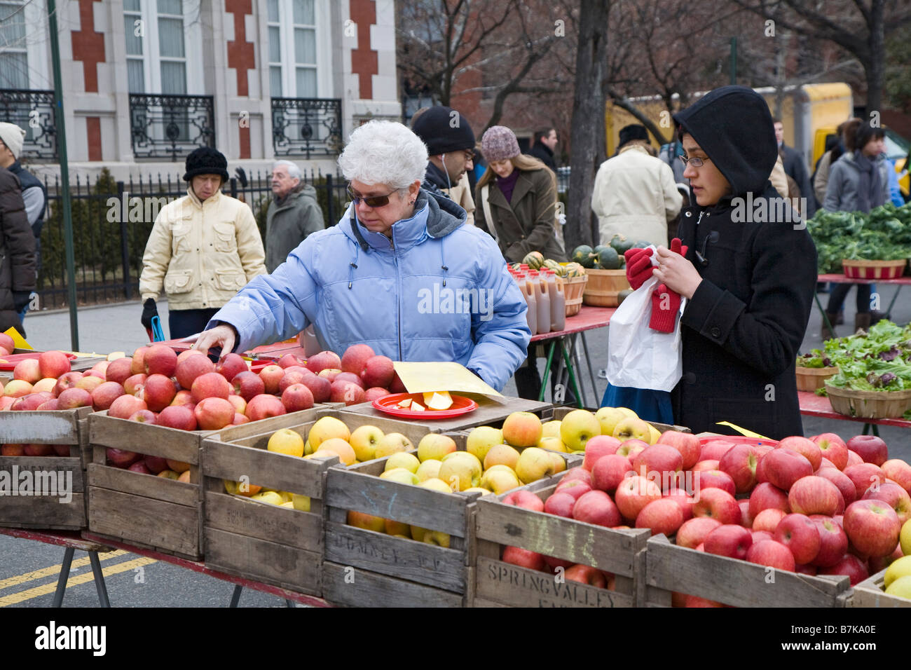Farmers Circle High Resolution Stock Photography and Images - Alamy