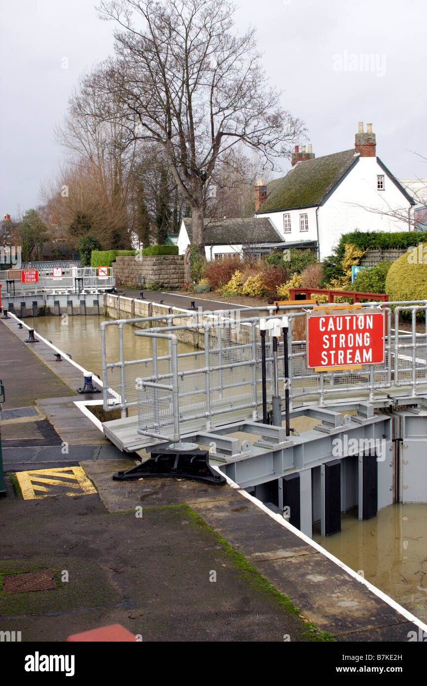 Osney lock hi-res stock photography and images - Alamy