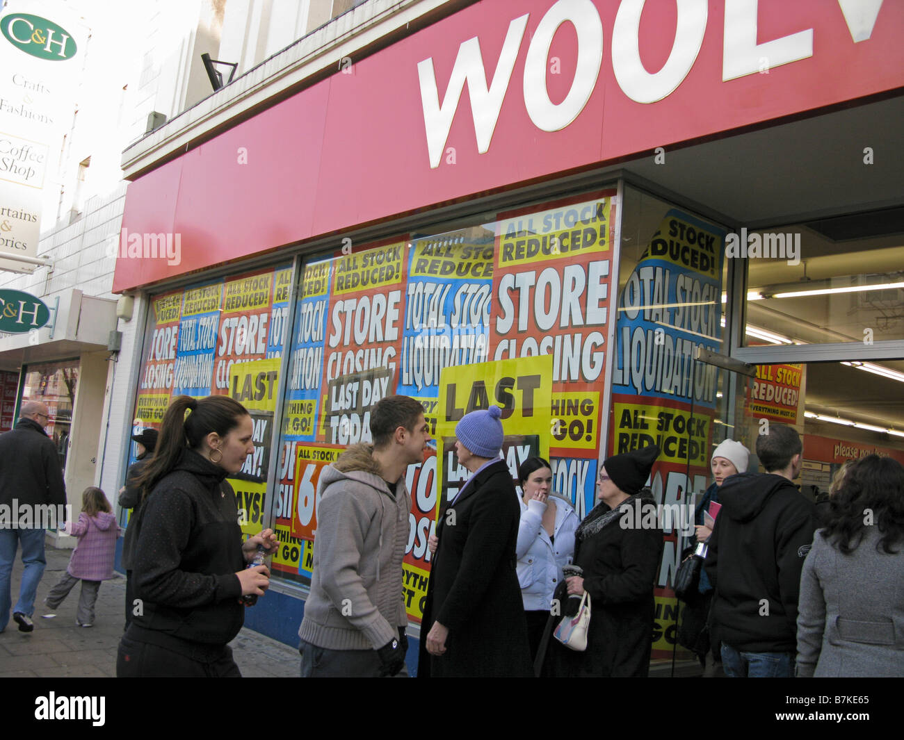 Woolworths shop in Brighton East Sussex last day of trading as the ...