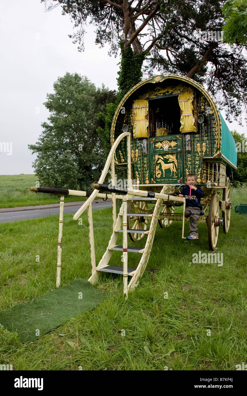 Gypsies caravan hi-res stock photography and images - Alamy