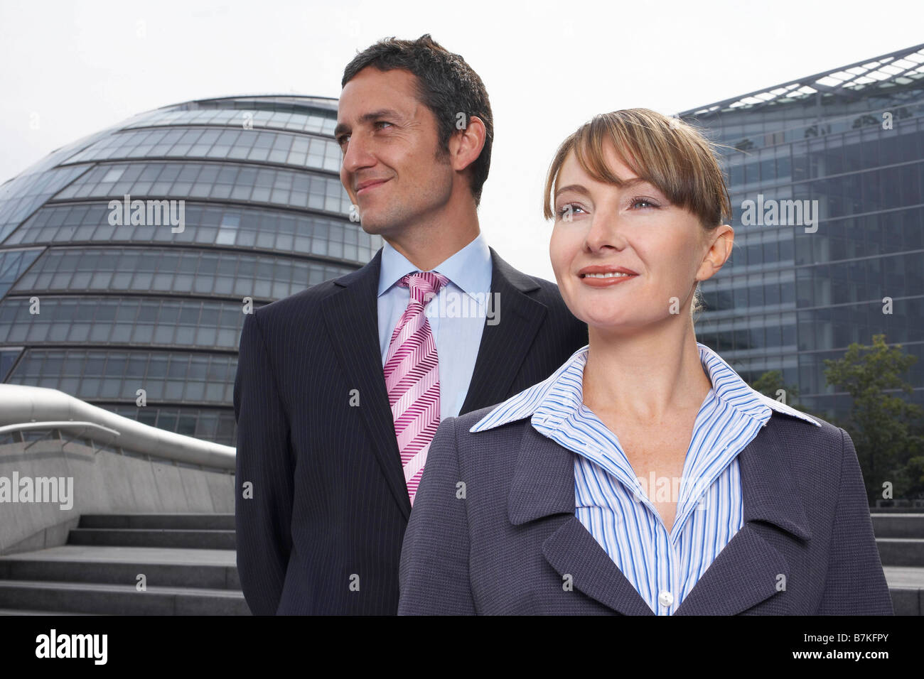 Office workers outside hi-res stock photography and images - Alamy
