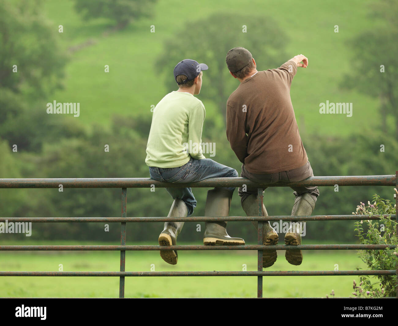 Child and gate hi-res stock photography and images - Alamy