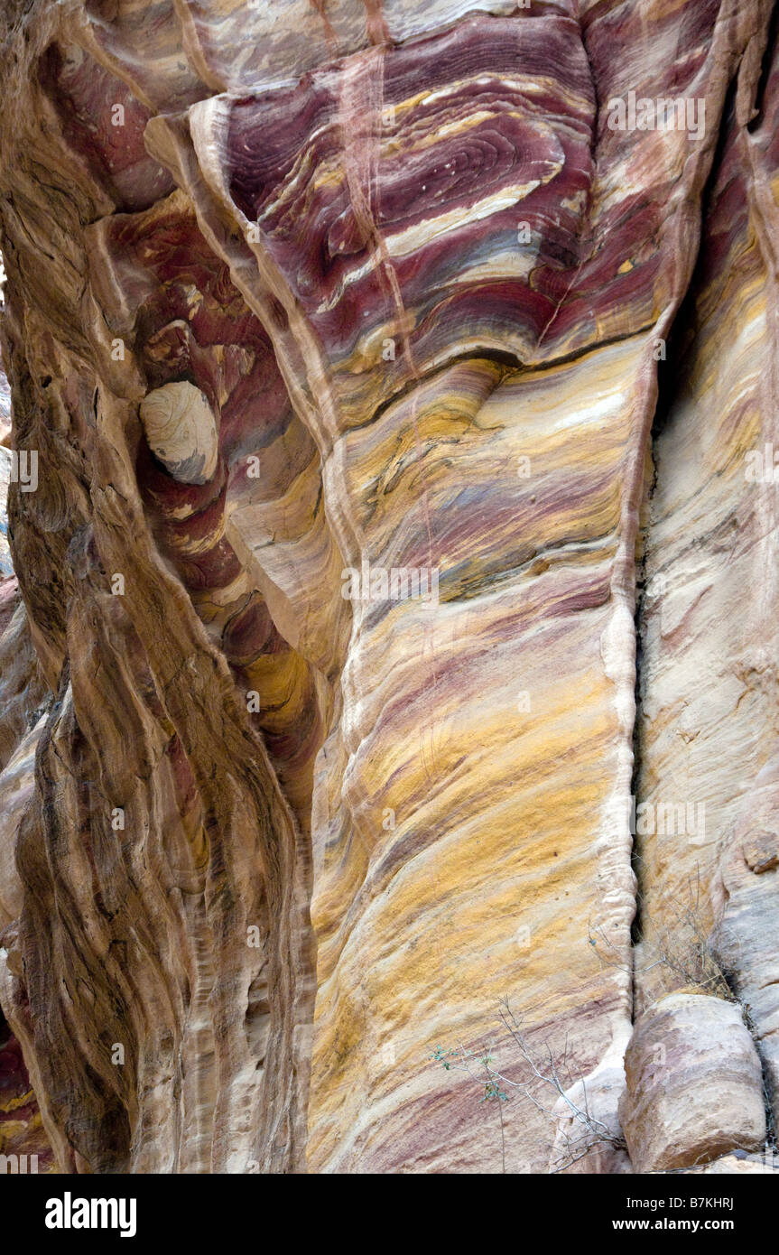 Petra stone colourful hi-res stock photography and images - Alamy