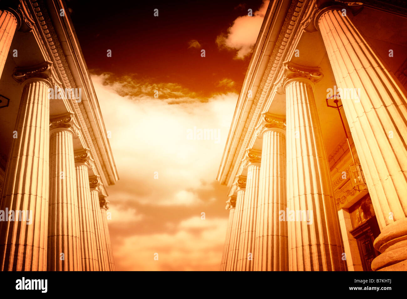 Monumental columns stand hi-res stock photography and images - Alamy