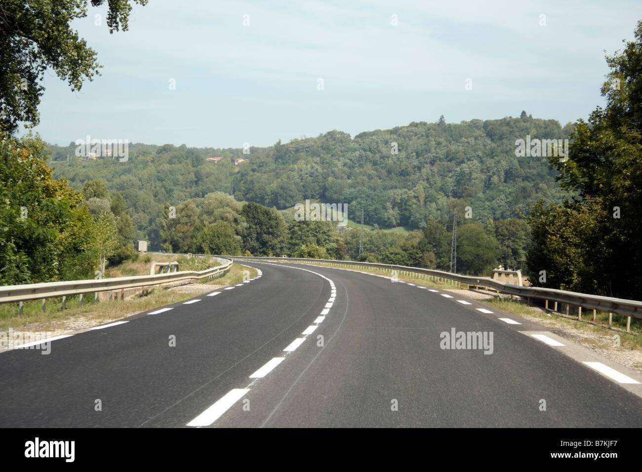 Picture of a empty highway Stock Photo - Alamy