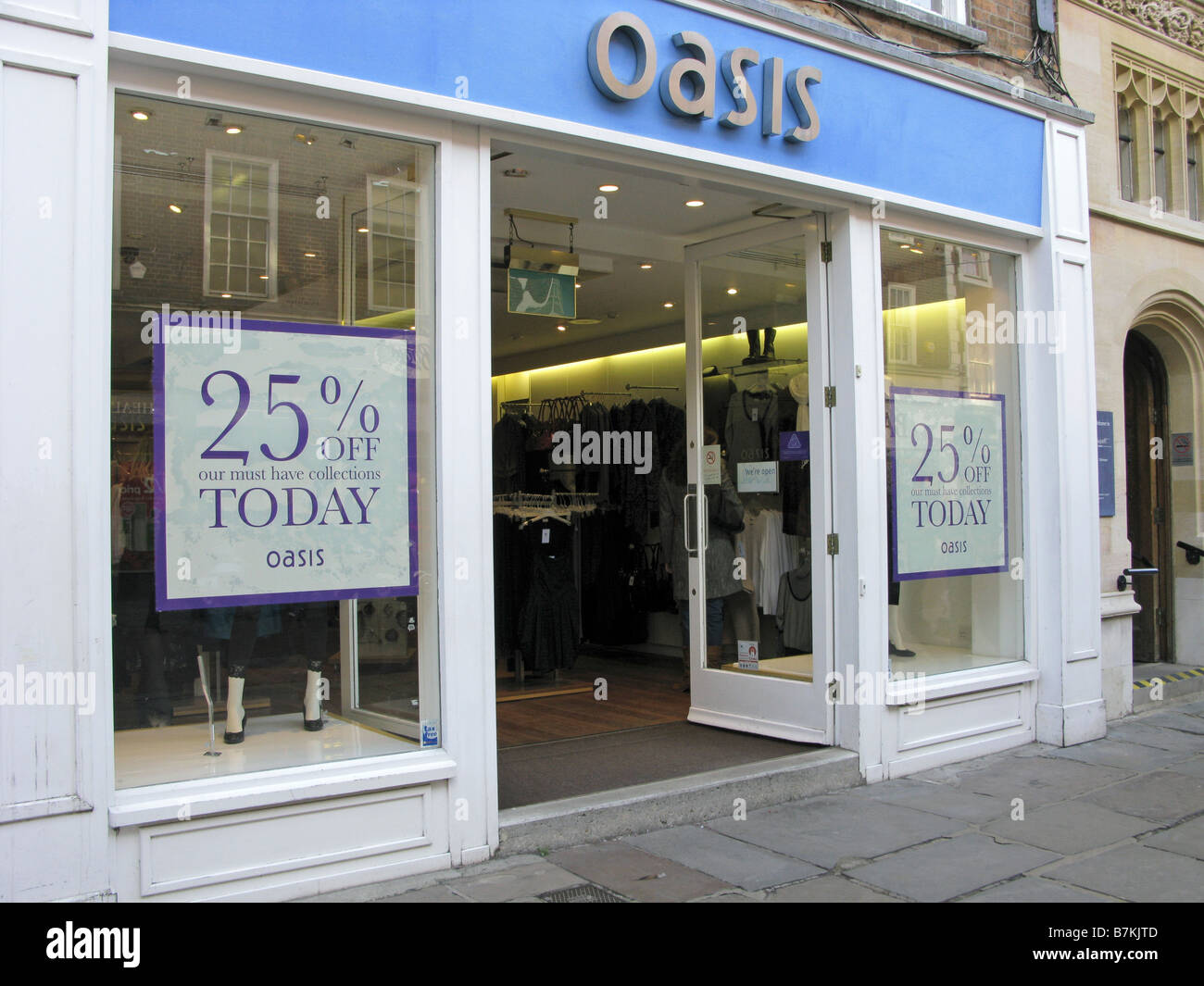 Libby west hi-res stock photography and images - Alamy