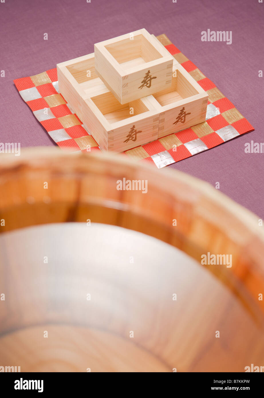 Sake box hi-res stock photography and images - Alamy