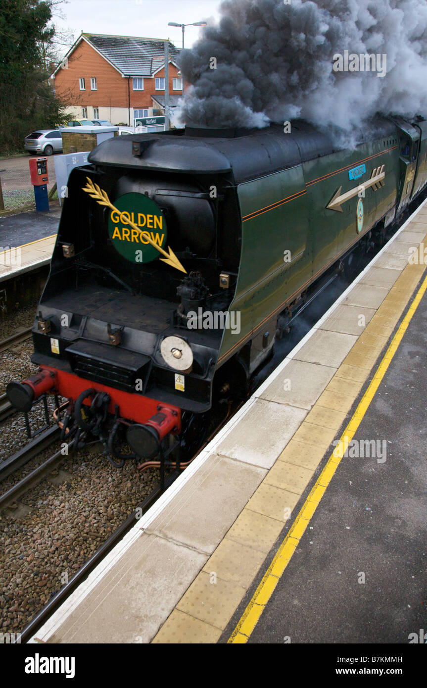 Nutfield train hi-res stock photography and images - Alamy