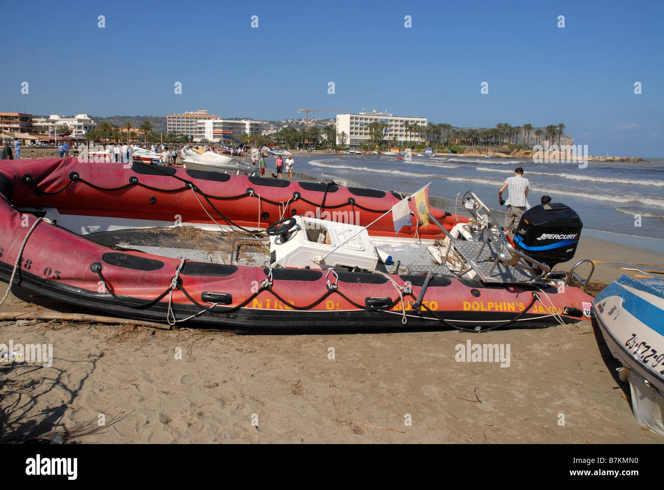 Battered boats on beach hi-res stock photography and images - Alamy