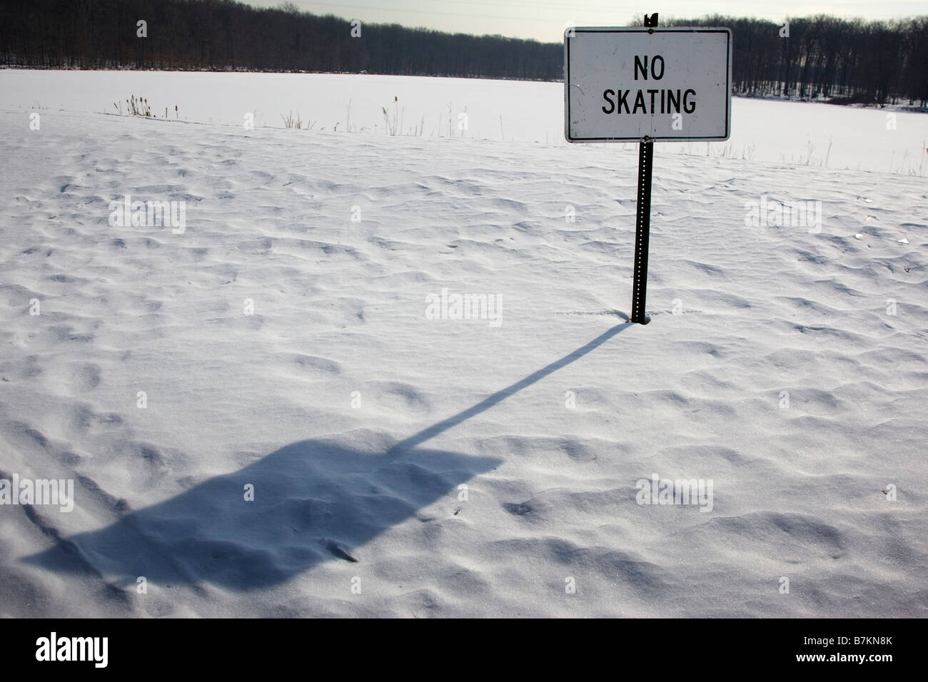 No skating sign near a lake Stock Photo - Alamy