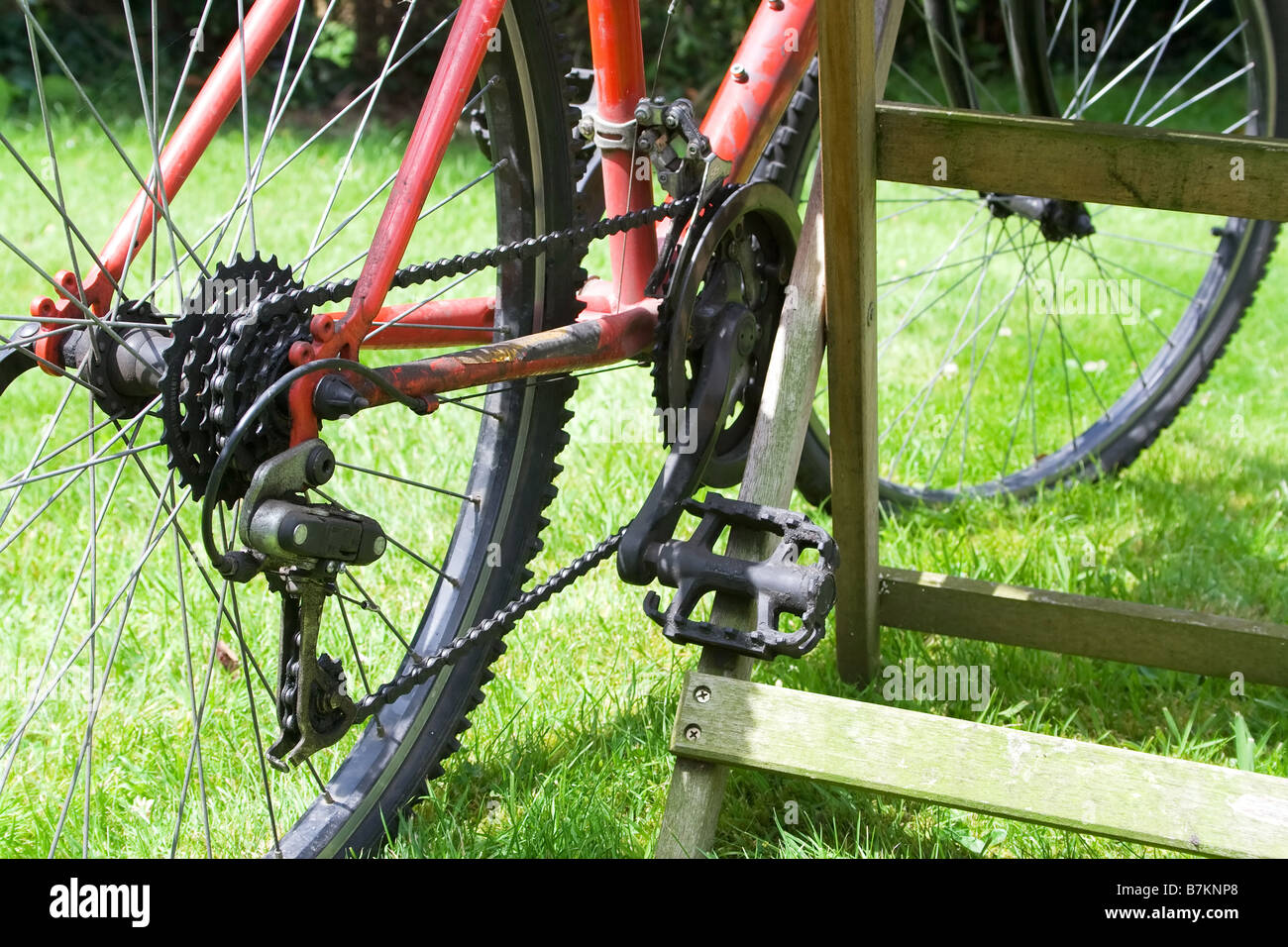 Bicycle chain pedals cog wheel hi-res stock photography and images - Alamy