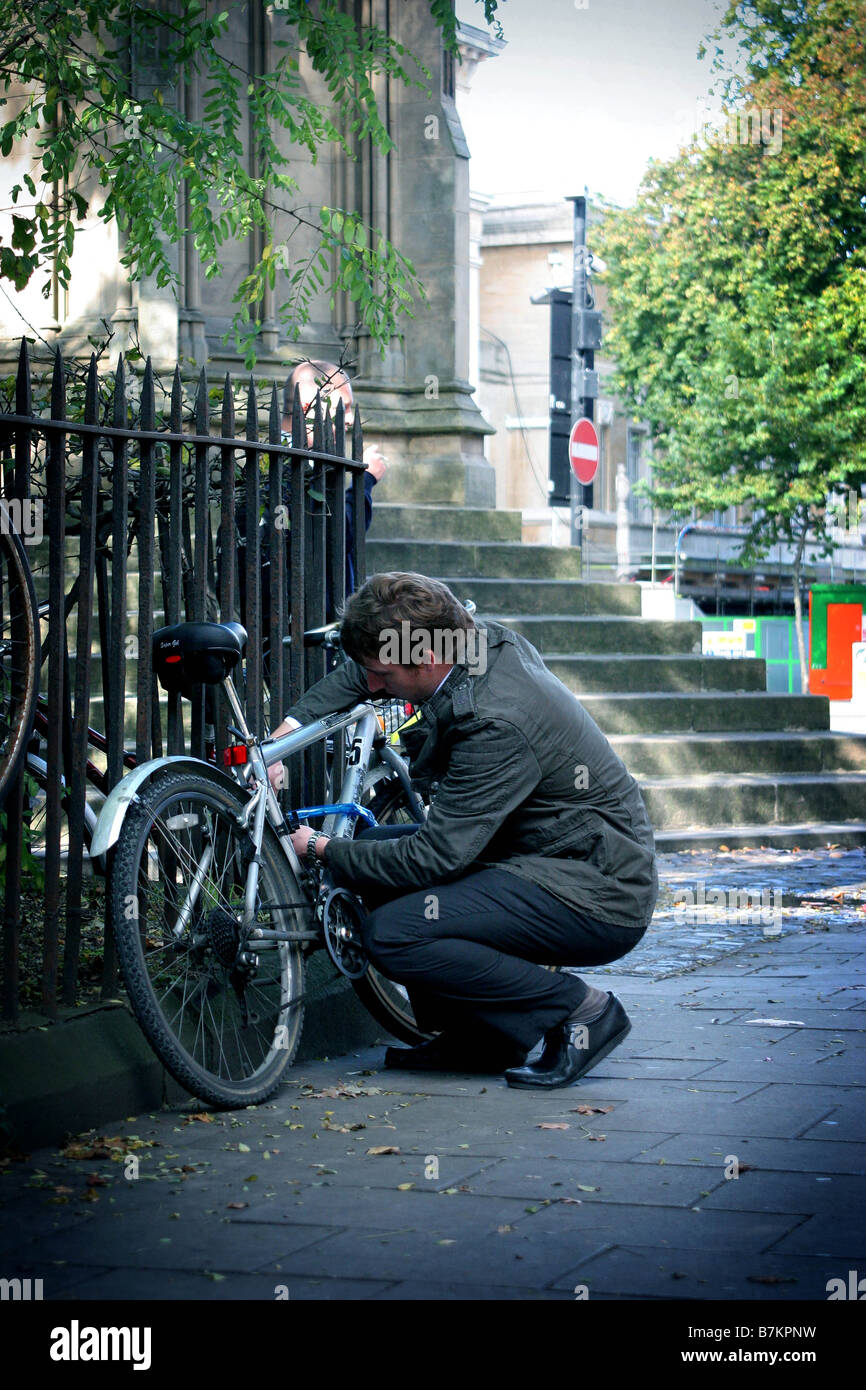 Putting on chains hi-res stock photography and images - Alamy