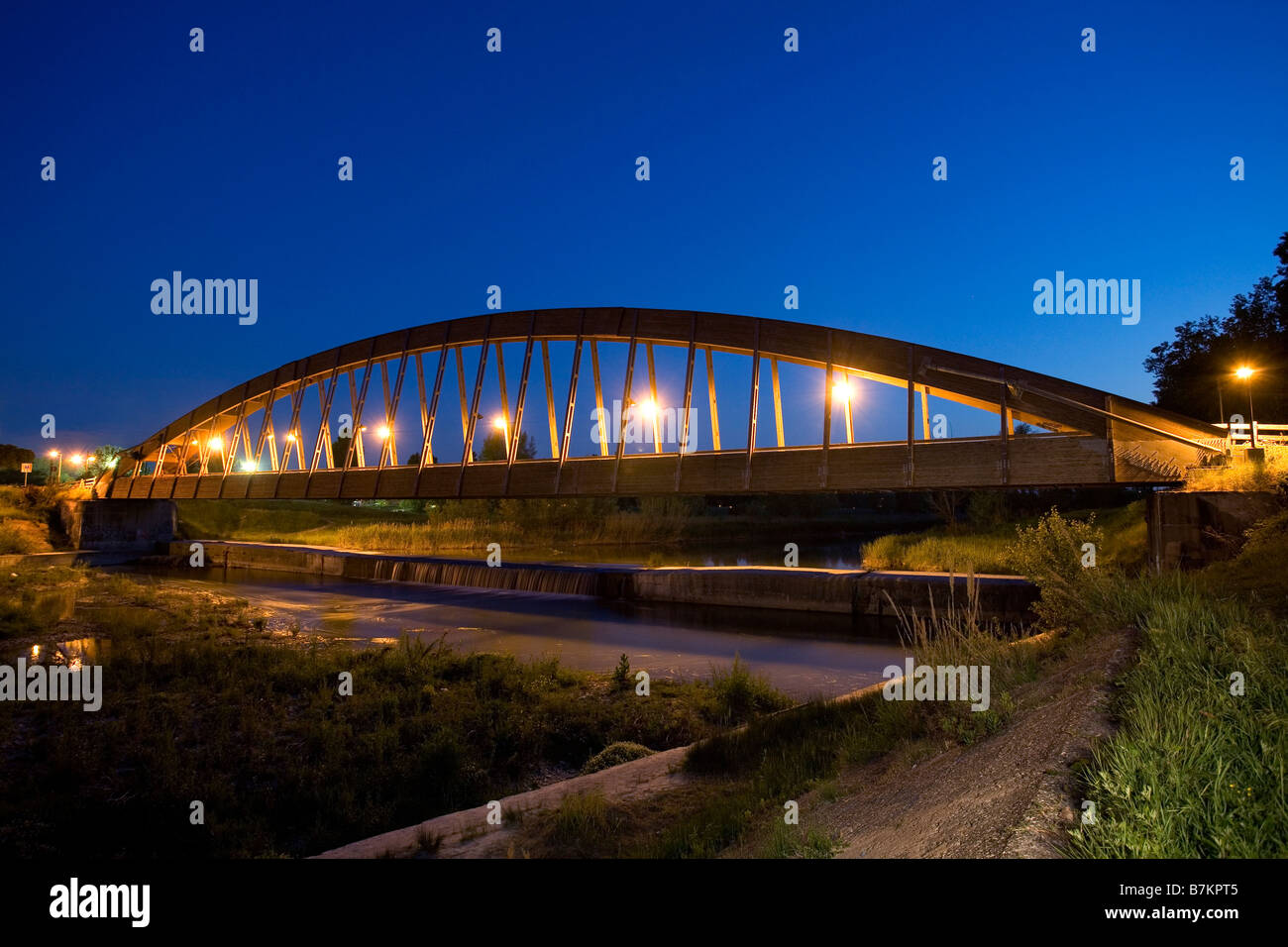 Engineered wood beams hi-res stock photography and images - Alamy