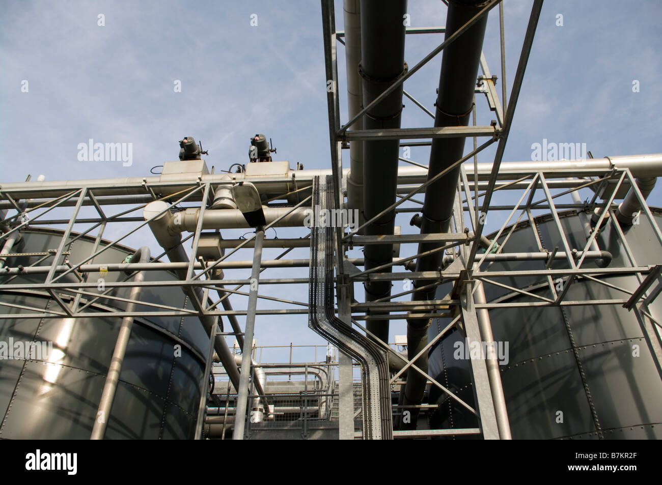 Sludge holding tanks southern water hi-res stock photography and images ...