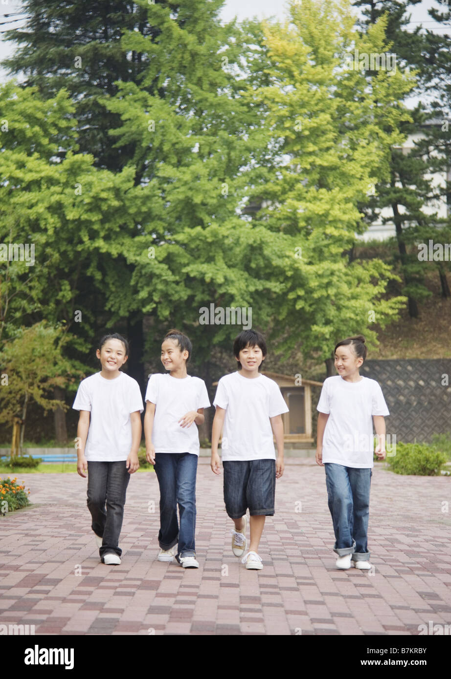 Matching japanese child children girl boy hi-res stock photography and images - Alamy