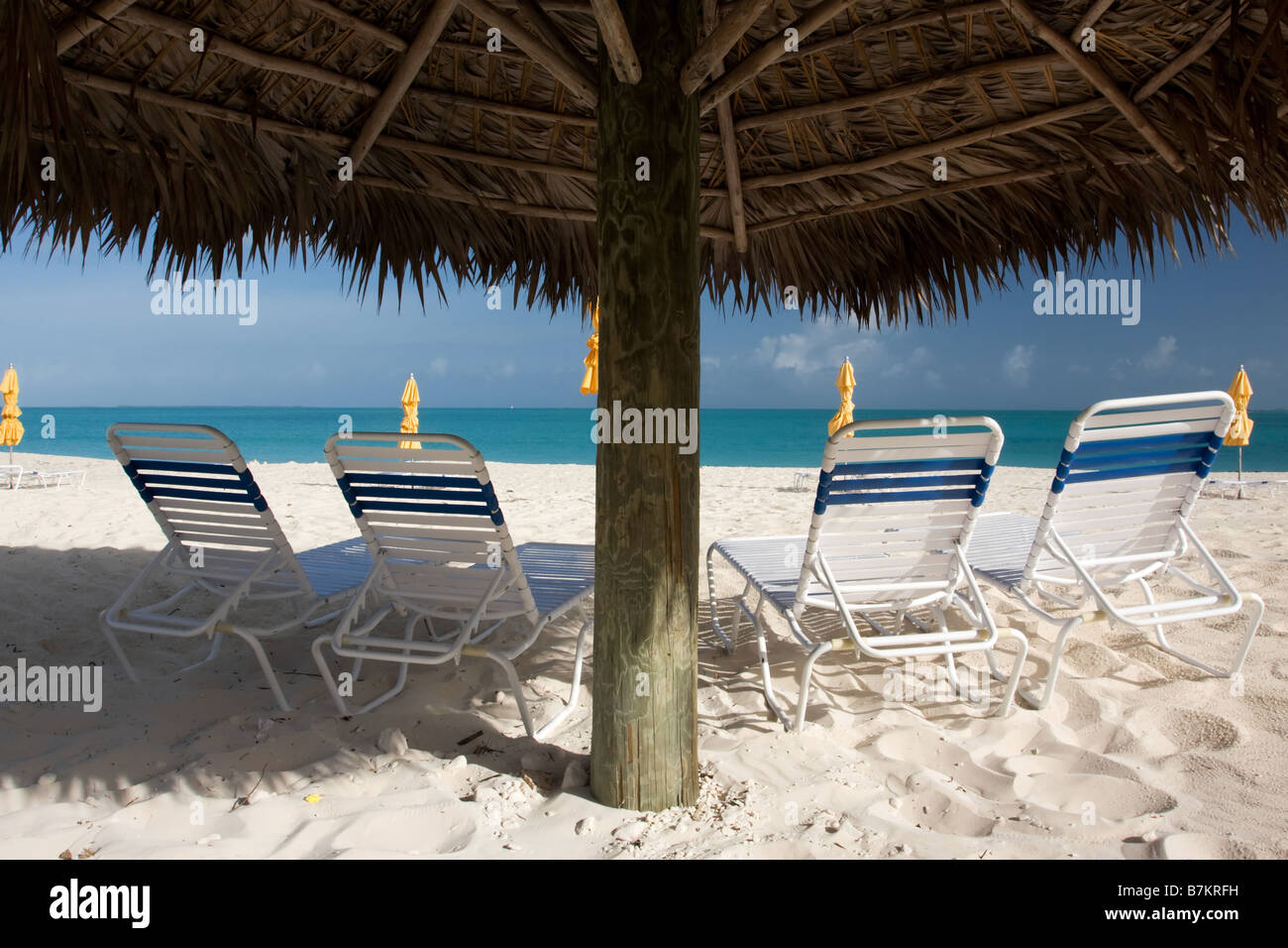 Thatched sunshade hi-res stock photography and images - Alamy