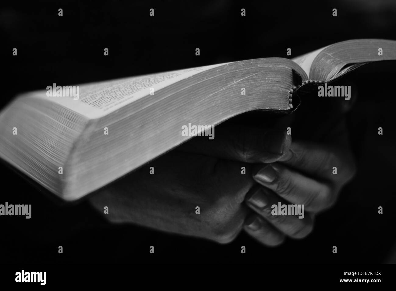 Church reading bible Black and White Stock Photos & Images - Alamy