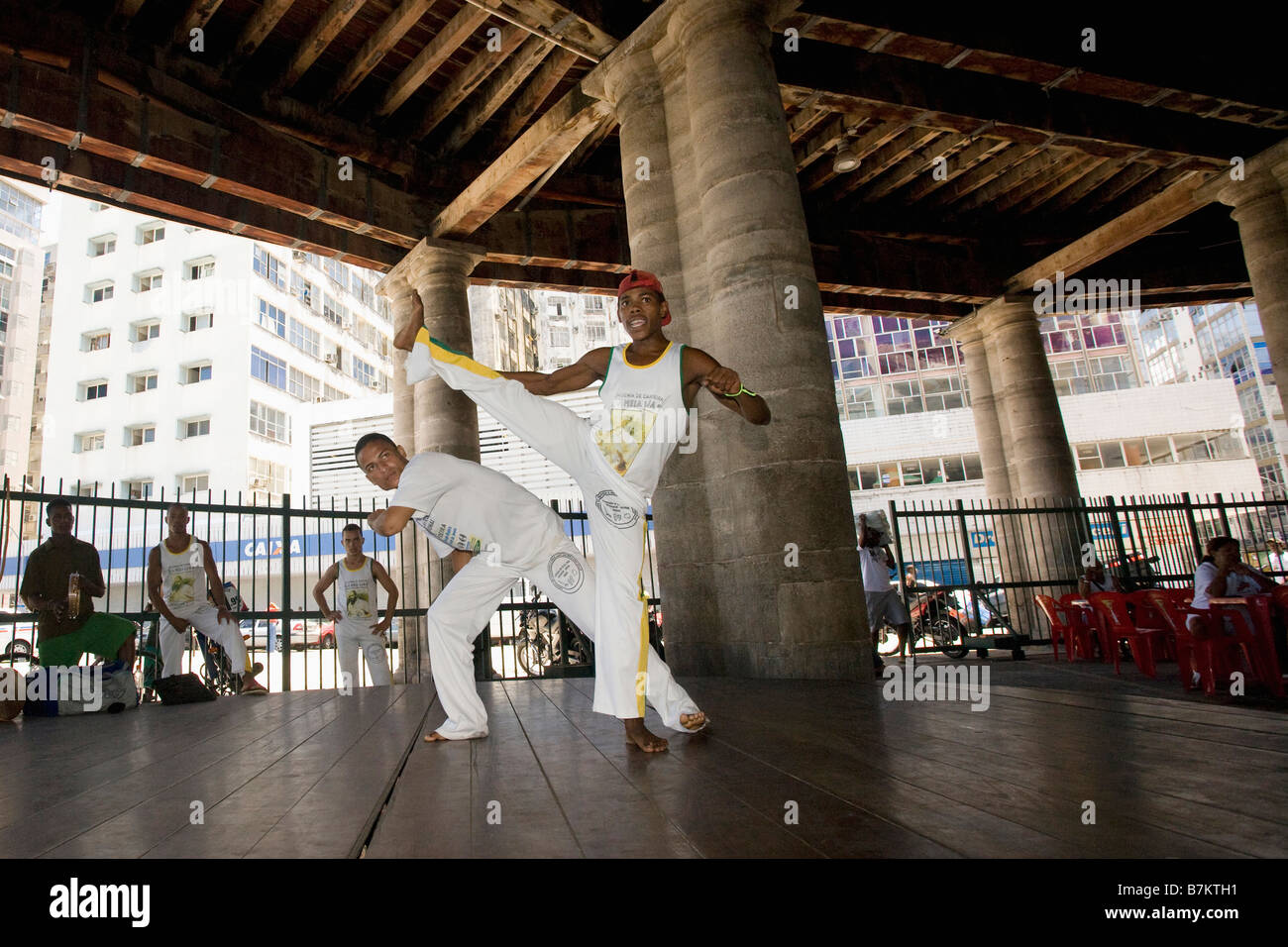 Brazilian dancers in the street hi-res stock photography and images - Alamy