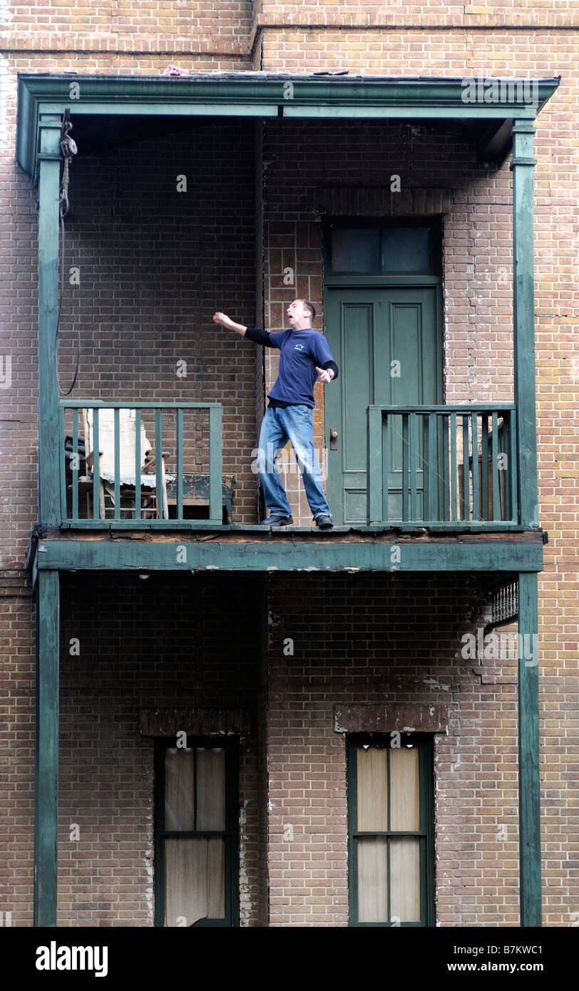 Movie stunt fall hi-res stock photography and images - Alamy