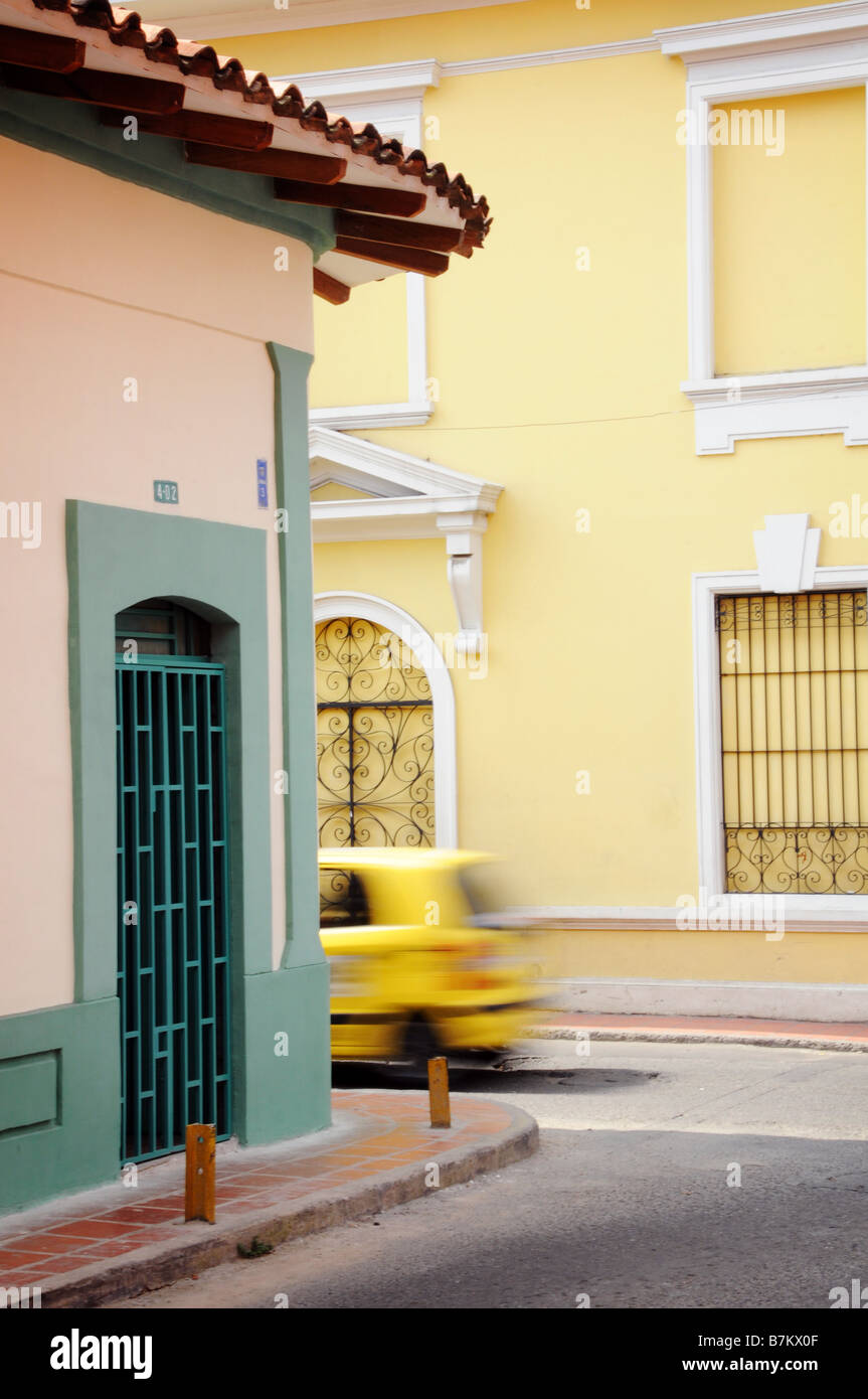 Cali colombia street hi-res stock photography and images - Alamy