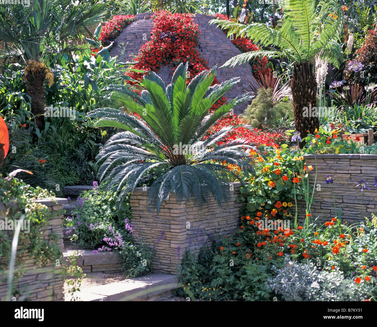 WELL PLANTED PATIO CORNER Stock Photo - Alamy
