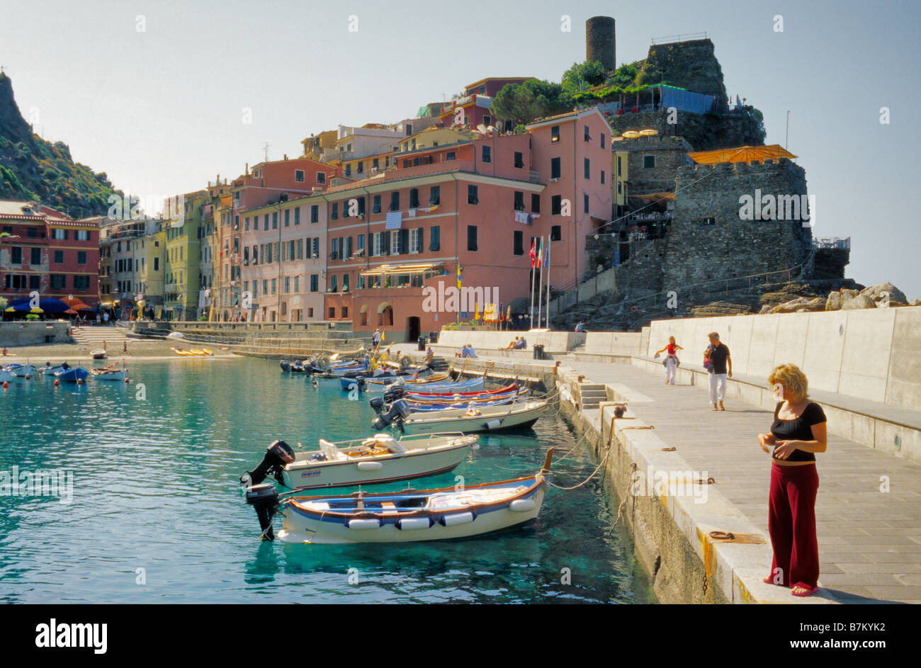 Harbor at village of Vernazza at Cinque Terre Nat Park Riviera di ...