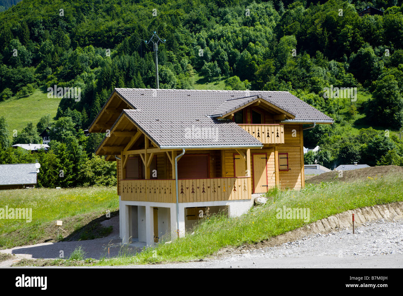 Alpine chalet hi-res stock photography and images - Alamy