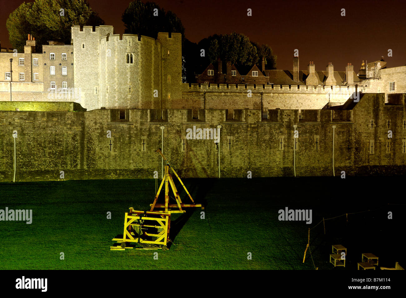 Siege london medieval hi-res stock photography and images - Alamy