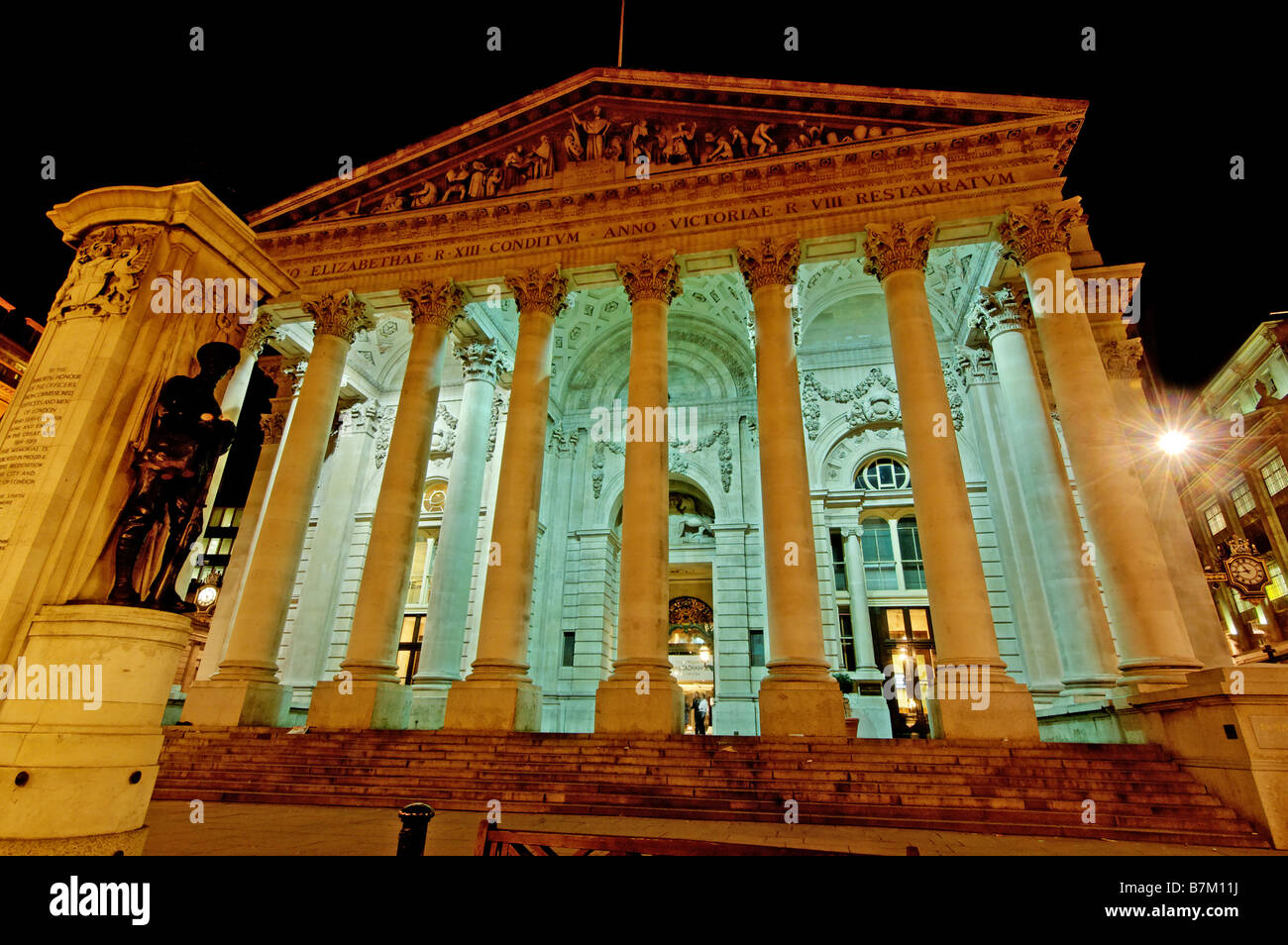 The royal exchange london shopping hi-res stock photography and images ...