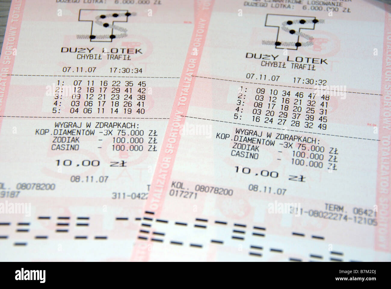 Drawing winning lottery numbers hi-res stock photography and images - Alamy