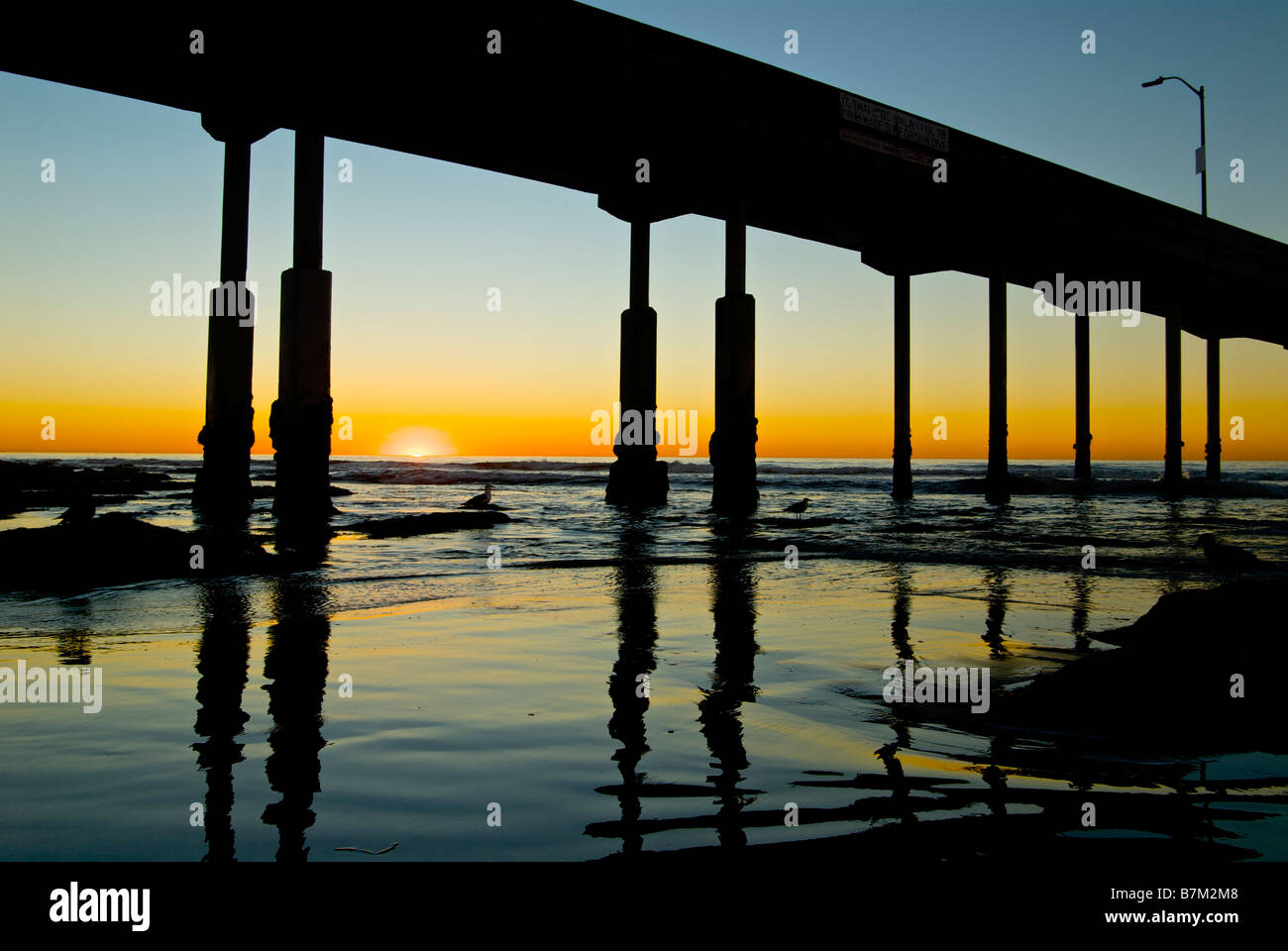 Ocean and beach sunset hi-res stock photography and images - Alamy