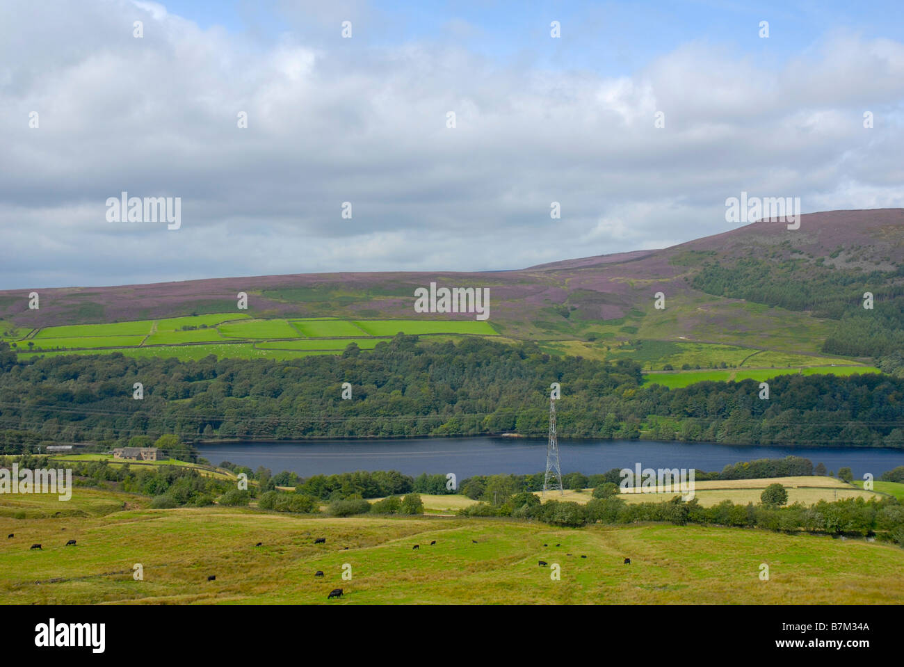 Valehouse Reservoir, Longdendale, Peak National Park, Derbyshire ...