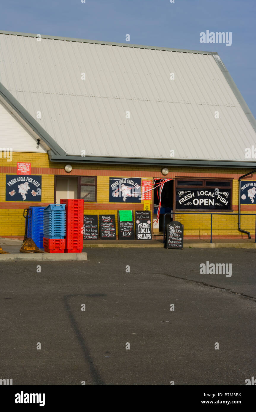 Fishmonger shop fish hi-res stock photography and images - Alamy