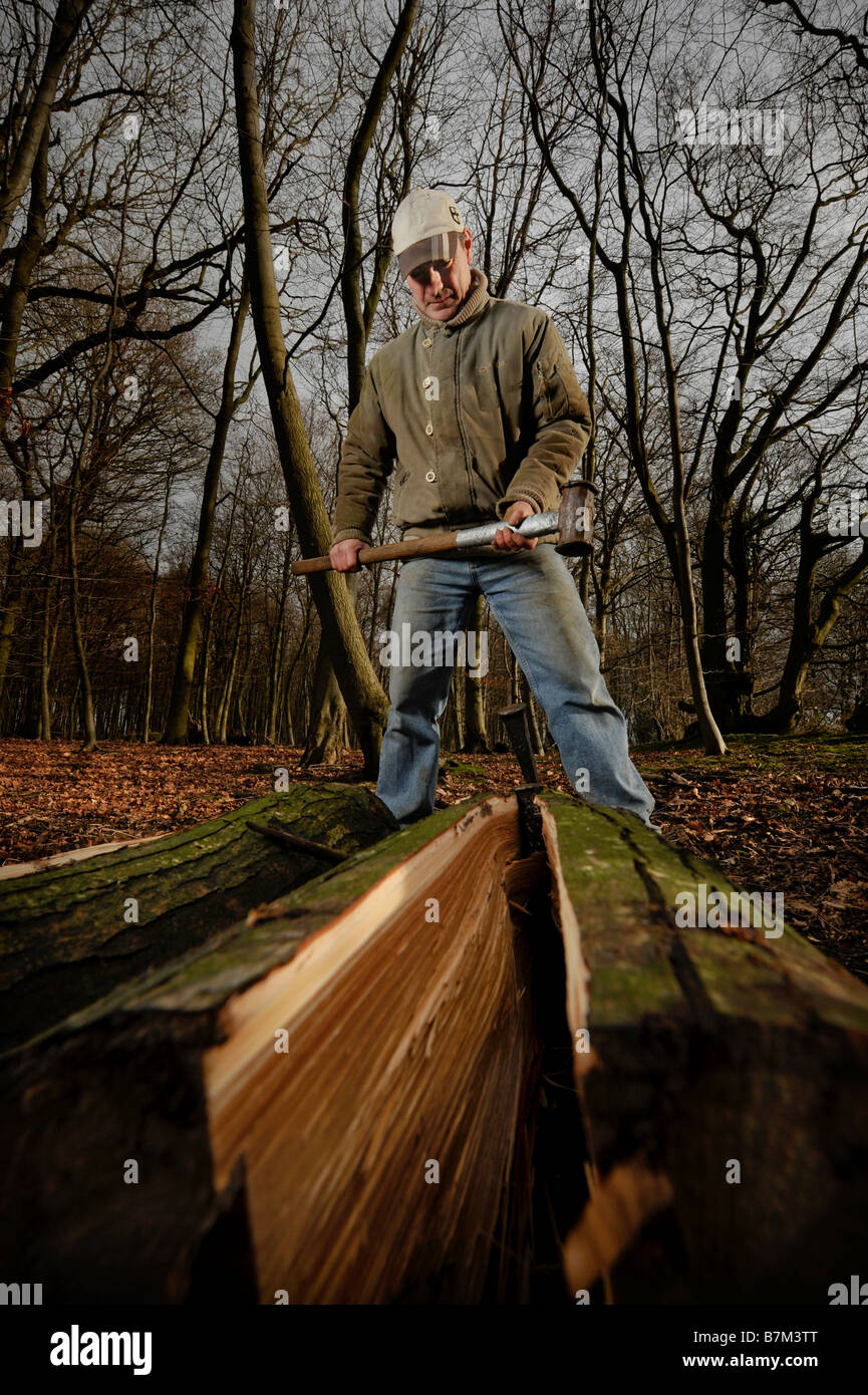 Traditional fencing hi-res stock photography and images - Alamy