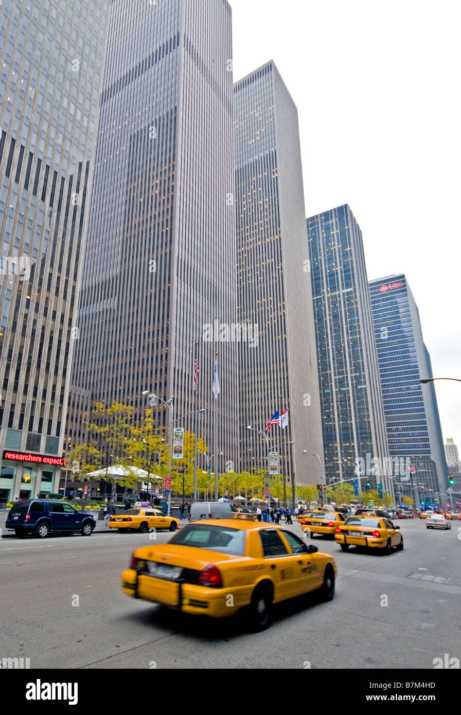 Yellow cabs on road hi-res stock photography and images - Alamy