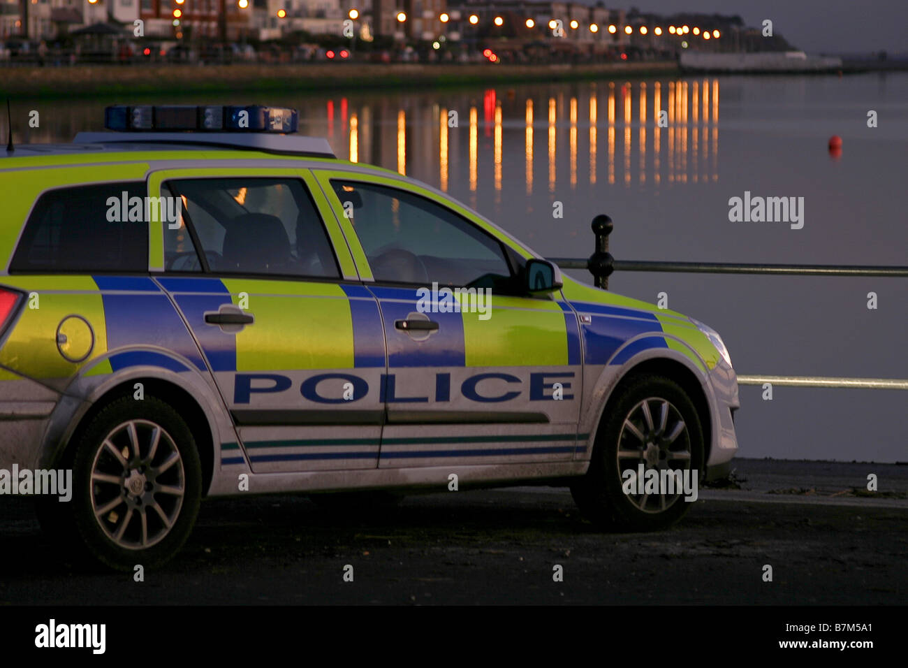 Uk police car night hi-res stock photography and images - Alamy