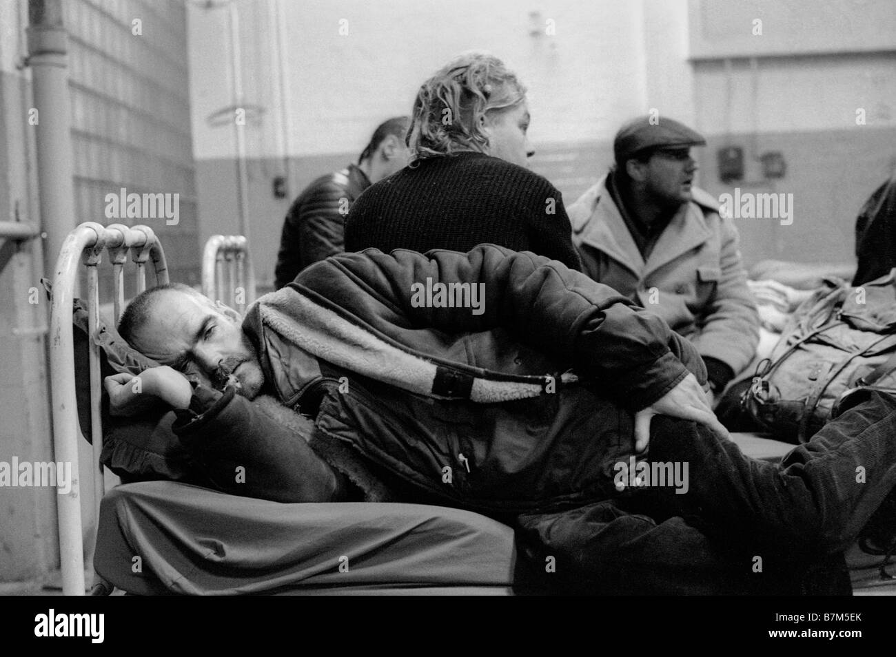 Homelessness poor poverty sleep hi-res stock photography and images - Alamy