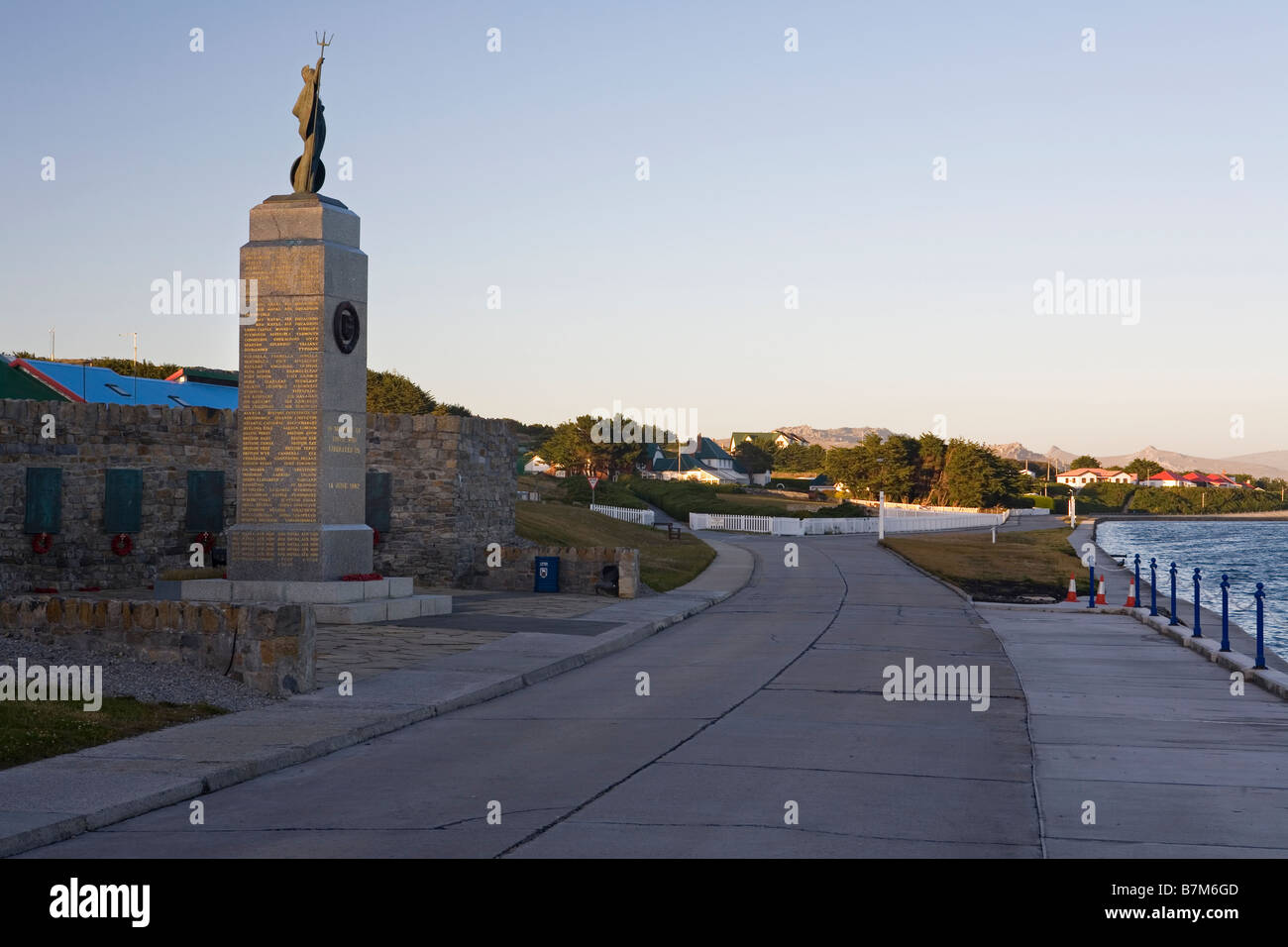 Falklands islands war memorial hi-res stock photography and images - Alamy