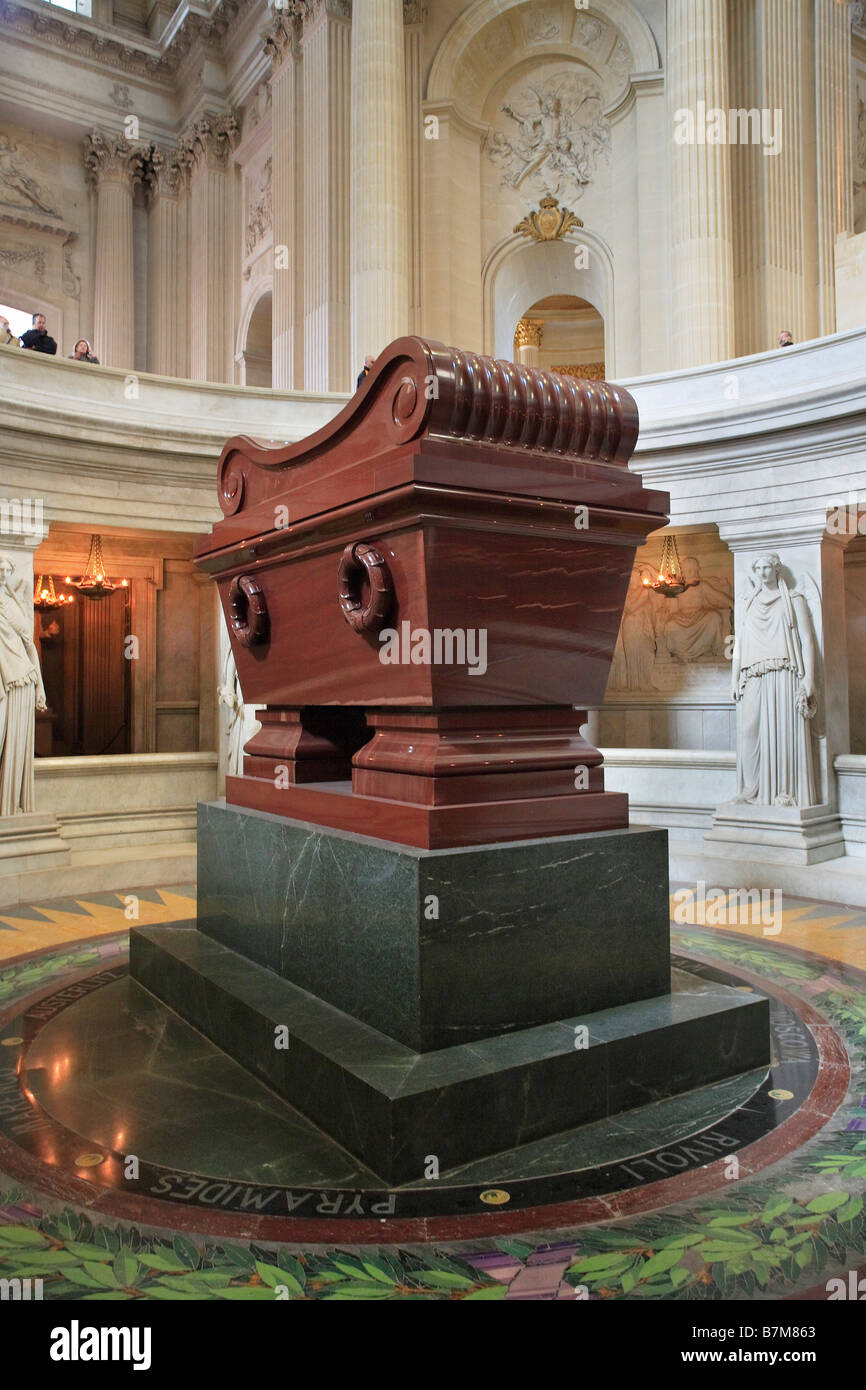 Tomb napoleon hi-res stock photography and images - Alamy