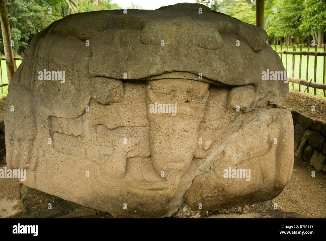 Zoomorph G. Quiriguá, Guatemala Stock Photo - Alamy