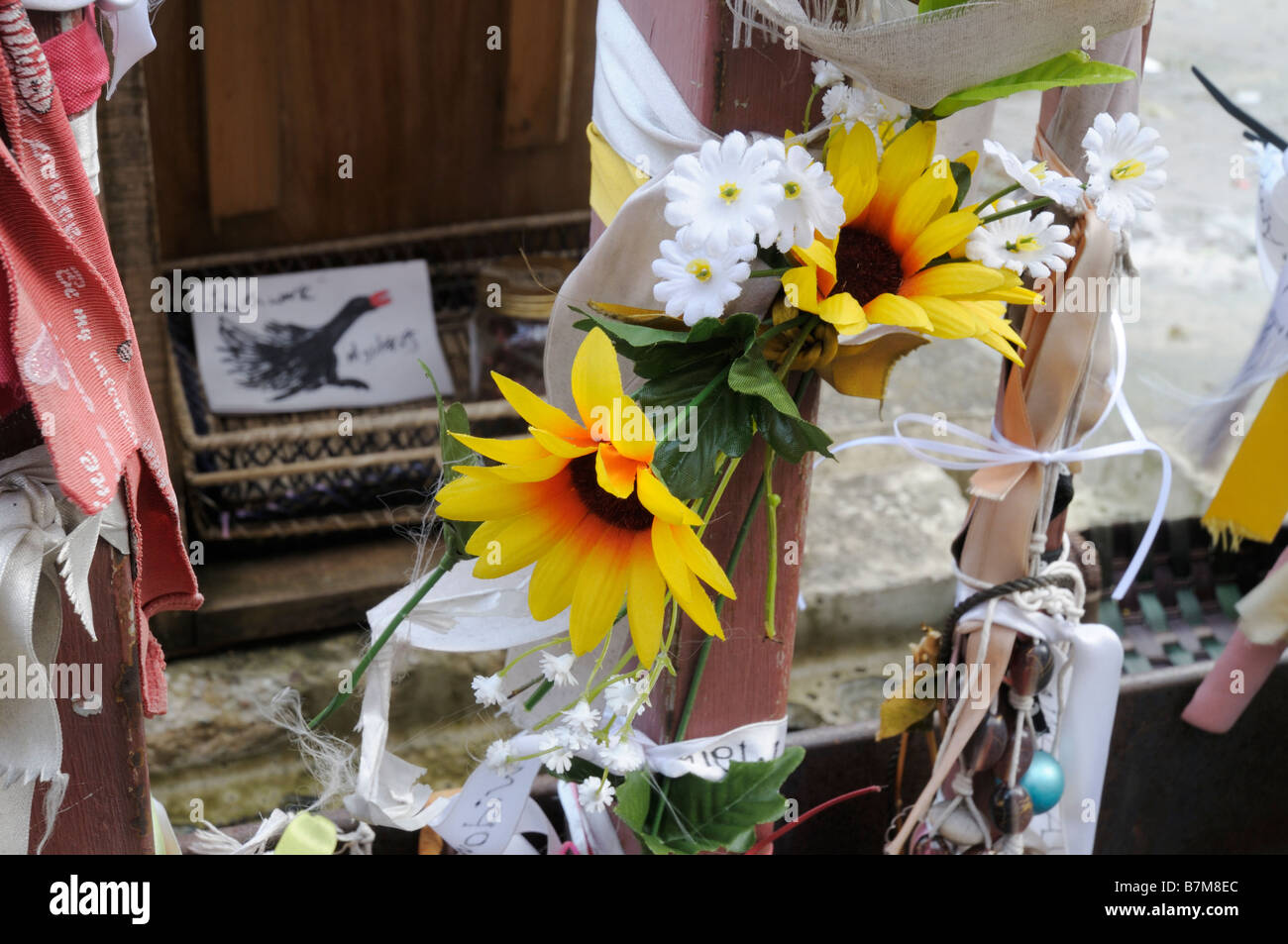 Gate shrine of Crossbones Cemetery, London Stock Photo - Alamy