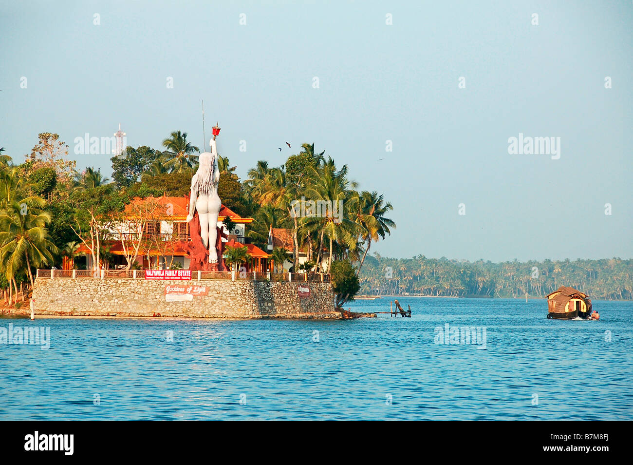 Ashtamudi lake lady hi-res stock photography and images - Alamy