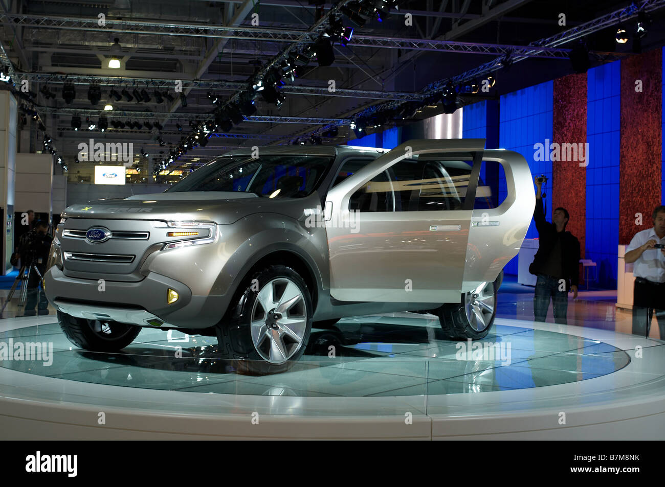 Ford Explorer America concept car - European premiere. Moscow ...