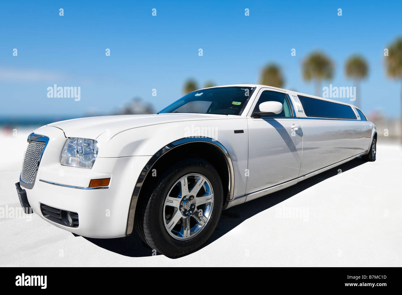 Stretch Limo Stock Photos & Stretch Limo Stock Images - Alamy