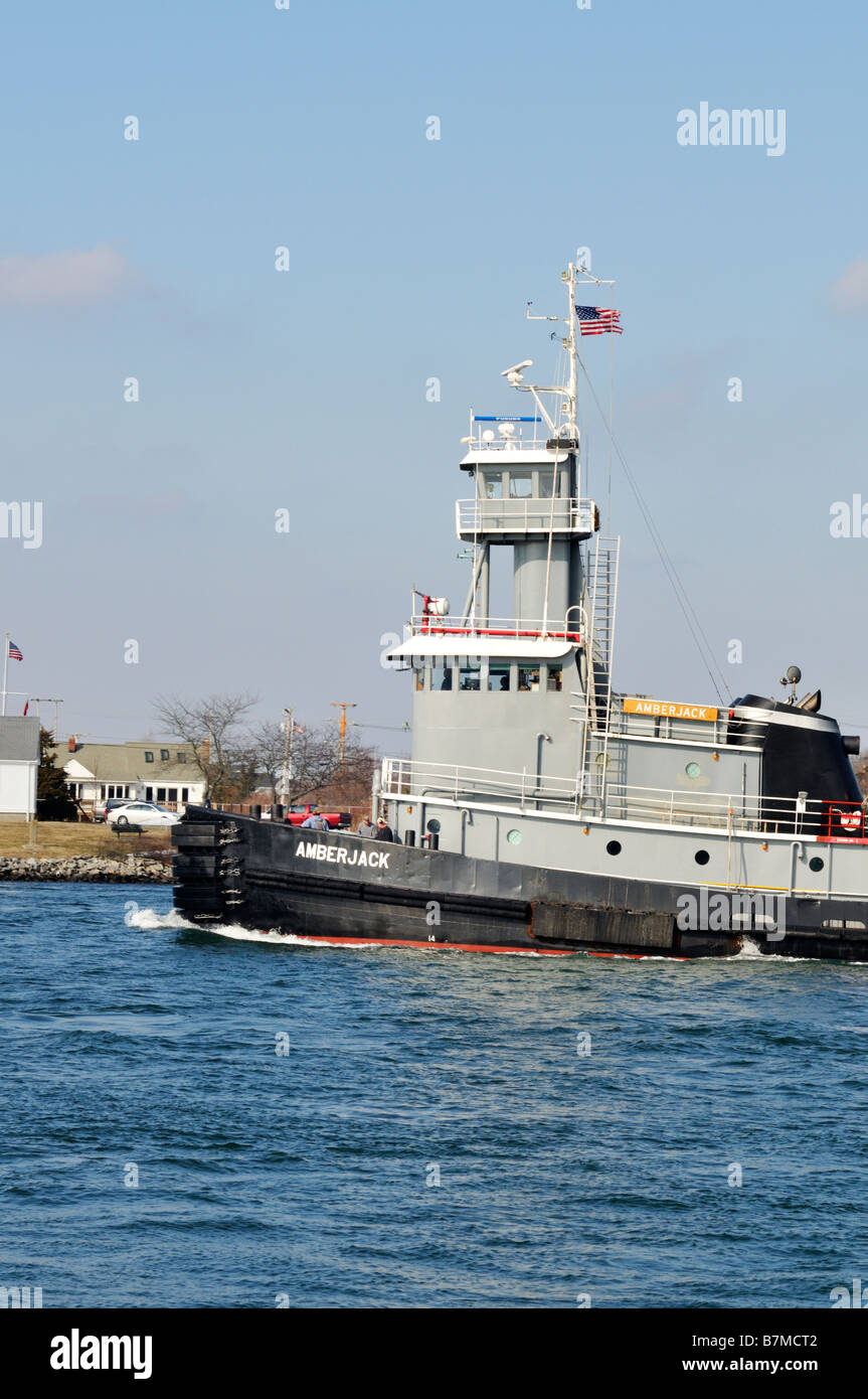 Tugboat water view hi-res stock photography and images - Alamy