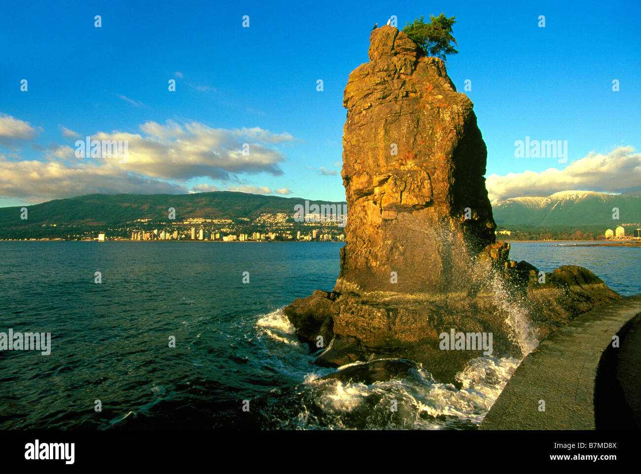 Basalt outcropping hi-res stock photography and images - Alamy