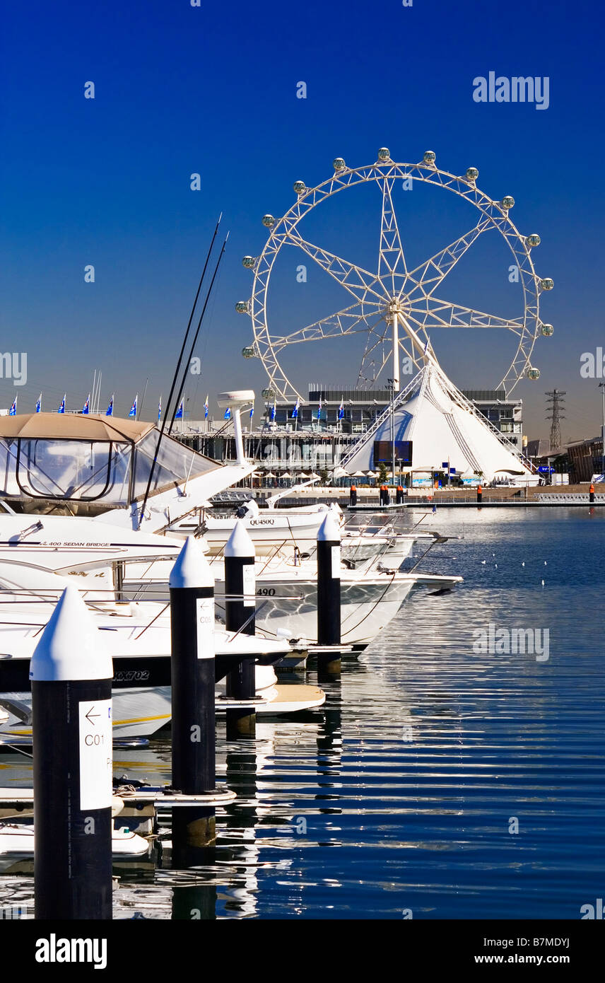 Melbourne Docklands / A boat marina in Victoria Harbour.Melbourne ...