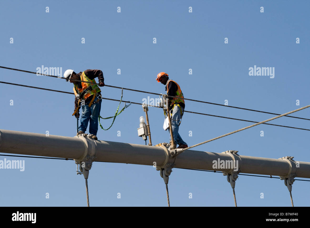 Brooklyn bridge construction workers hi-res stock photography and ...